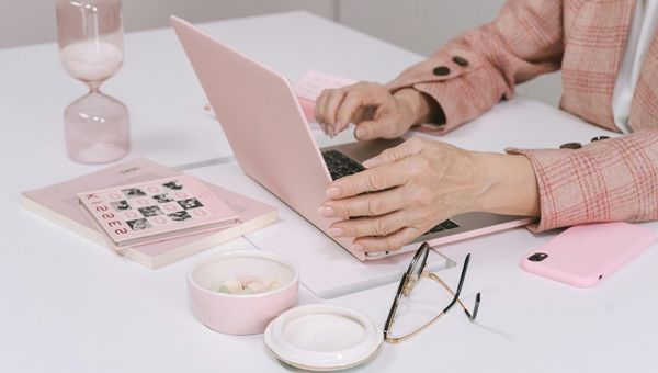 What are Author Bios & How to Write Them (+ Free Template ...